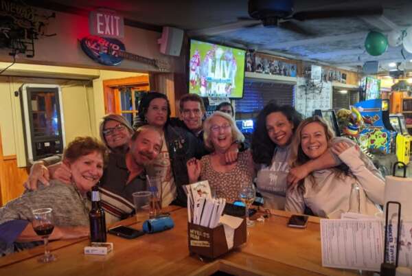 bar crowd – Busters Sports Tavern