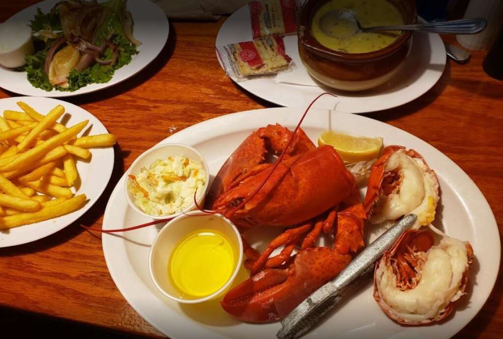 lobster dinner – Busters Sports Tavern
